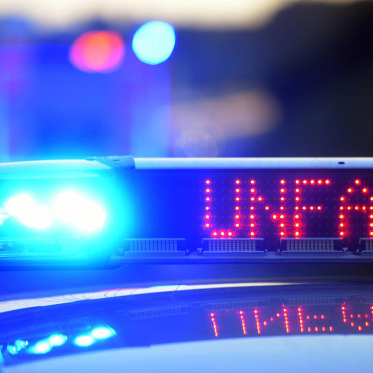 Tödlicher Unfall auf der B327 – ein Mensch tot