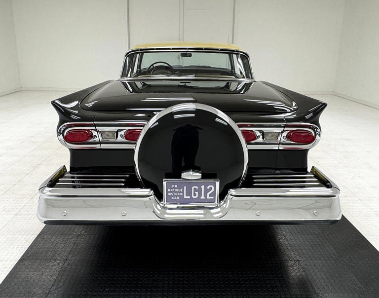 This award-winning 1958 Ford Fairlane 500 Skyliner still feels like the ...