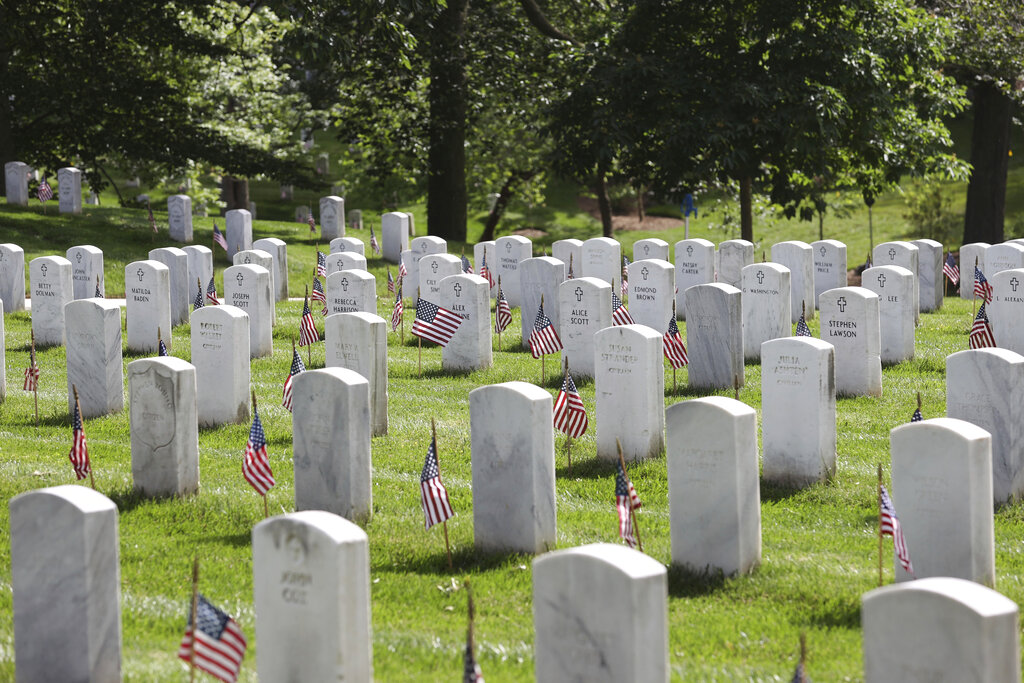 DNC quietly deletes anti-Trump Memorial Day post after furious ...