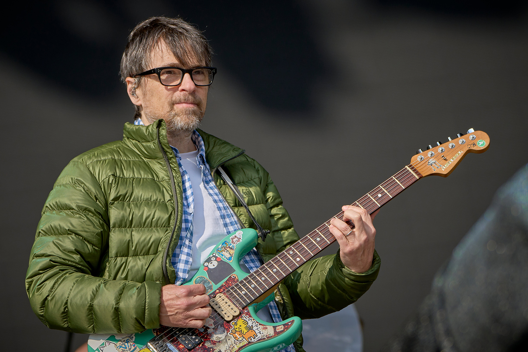 Rivers Cuomo covers Outkast, Dolly Parton, Whitney Houston, Nirvana