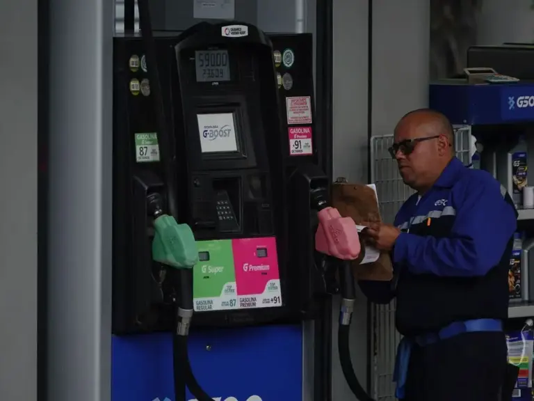 ¿Bajó la Magna? Precio de la gasolina hoy martes 26 mayo de 2026