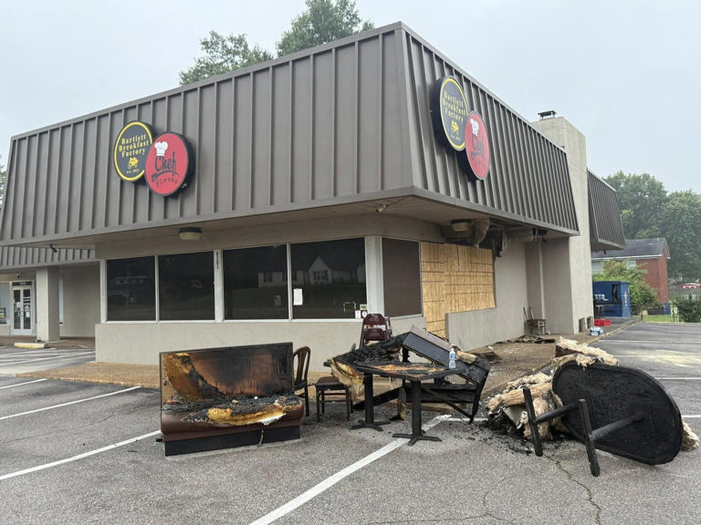 Chef Flavas Bartlett restaurant destroyed in fire, city officials say