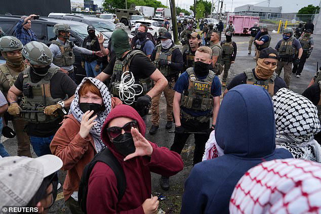 Senator pepper-sprayed as protesters storm ICE detention center