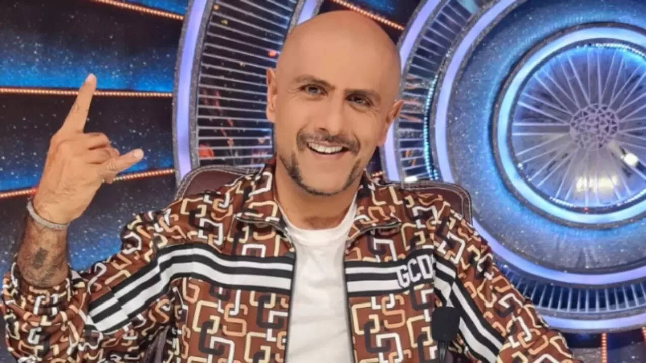 Vishal Dadlani fired from Indian Idol 16? Singer 'wipes his tears' on ...