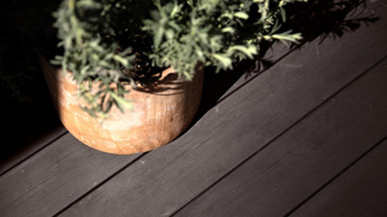 Not Sherwin-Williams: The highest-ranking solid wood stain on Consumer ...