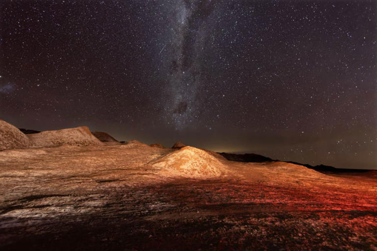 Ancient crystals in Chile's salt flat may offer hints about life on Mars