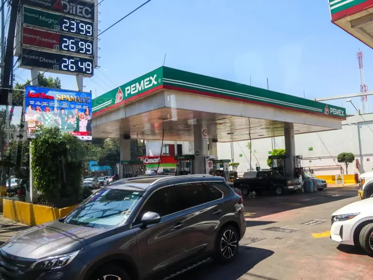 ¿Bajó la Magna? Precio de la gasolina hoy martes 26 mayo de 2026