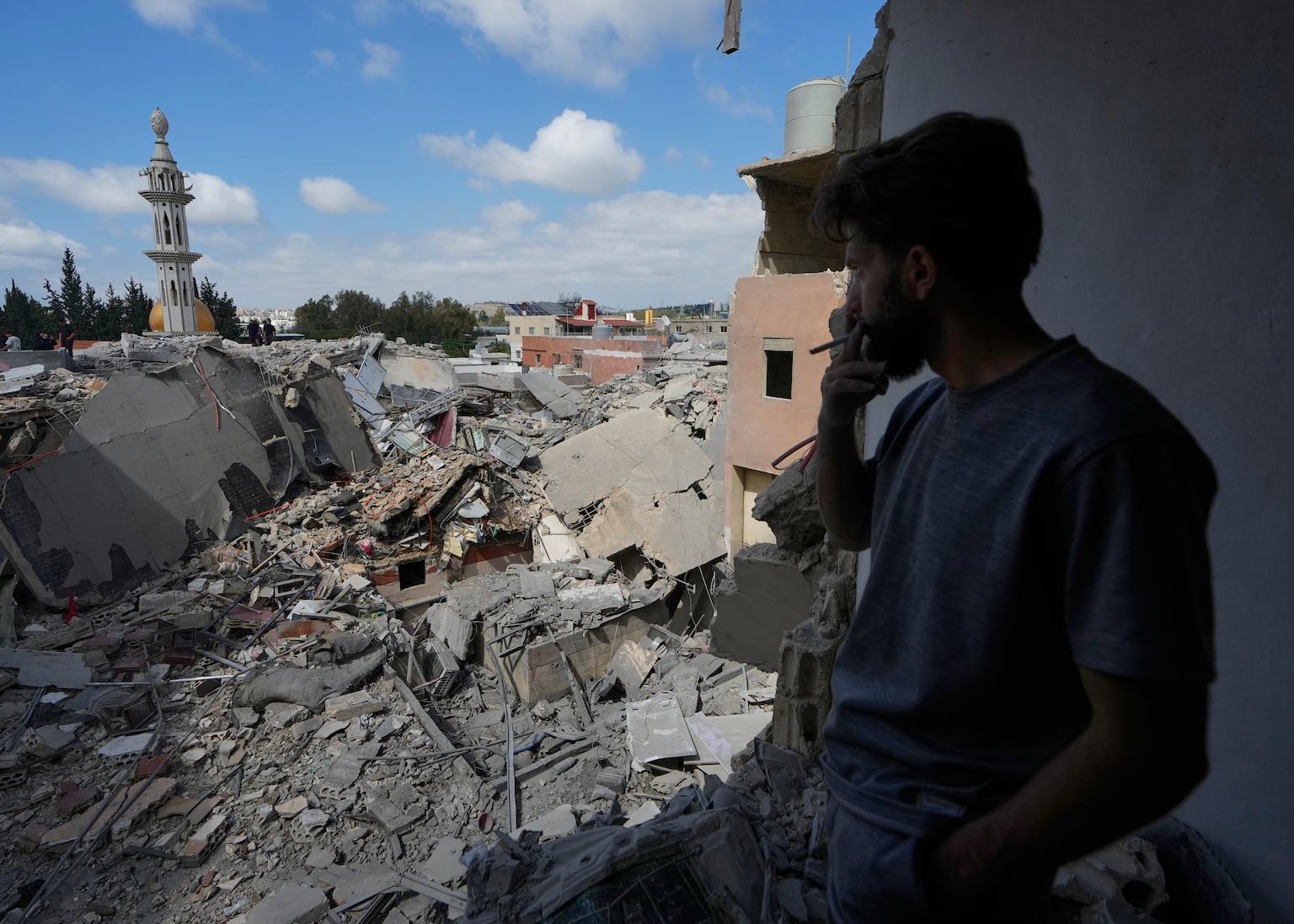 Israel and Hezbollah clash at strategic Lebanese river after overnight ...