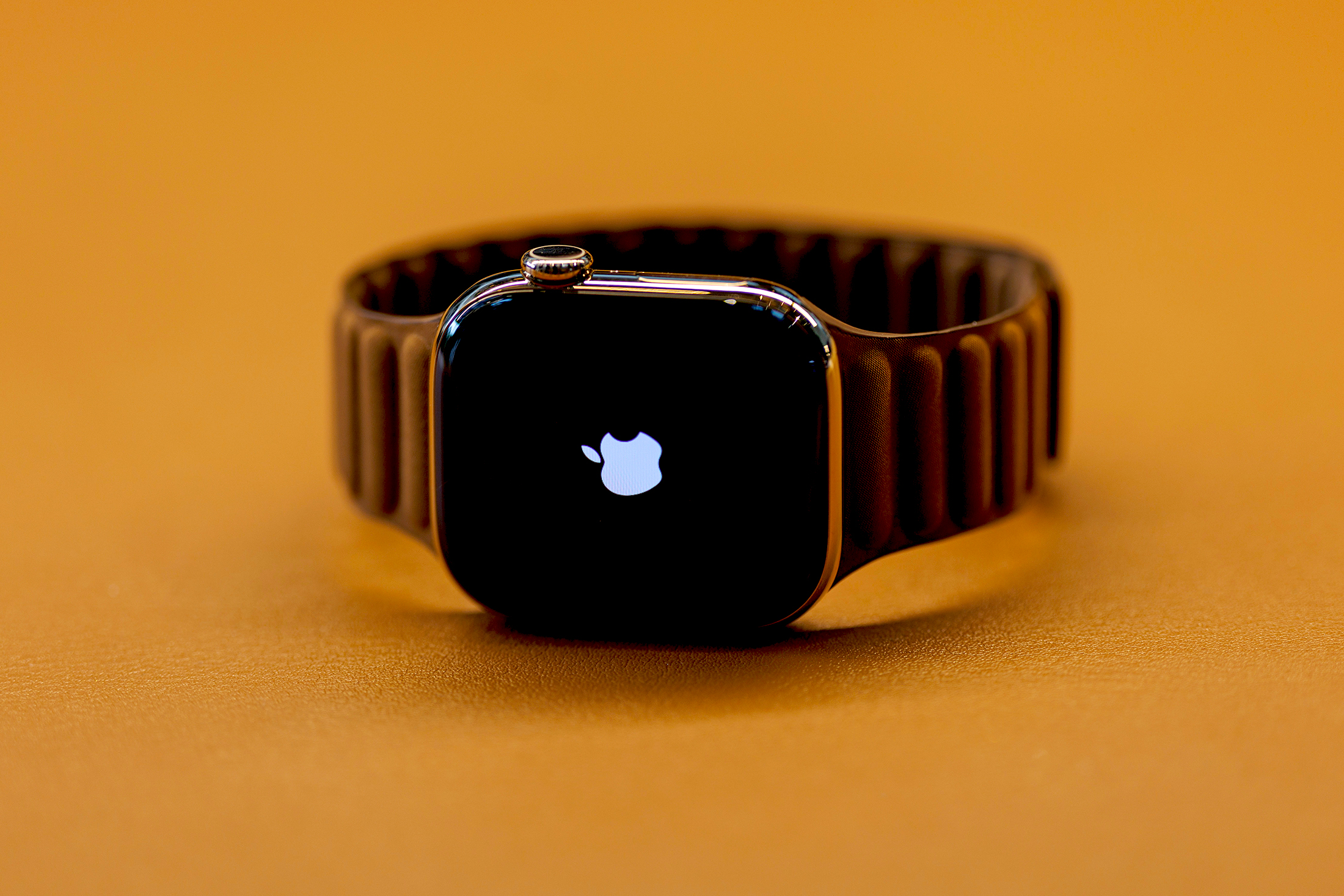Apple’s top executive uses a Whoop — what that says about the company’s ...