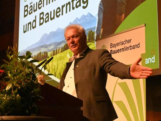 Marktoberdorf: Landwirtschaftsminister Rainer wettert gegen Bürokratie ...