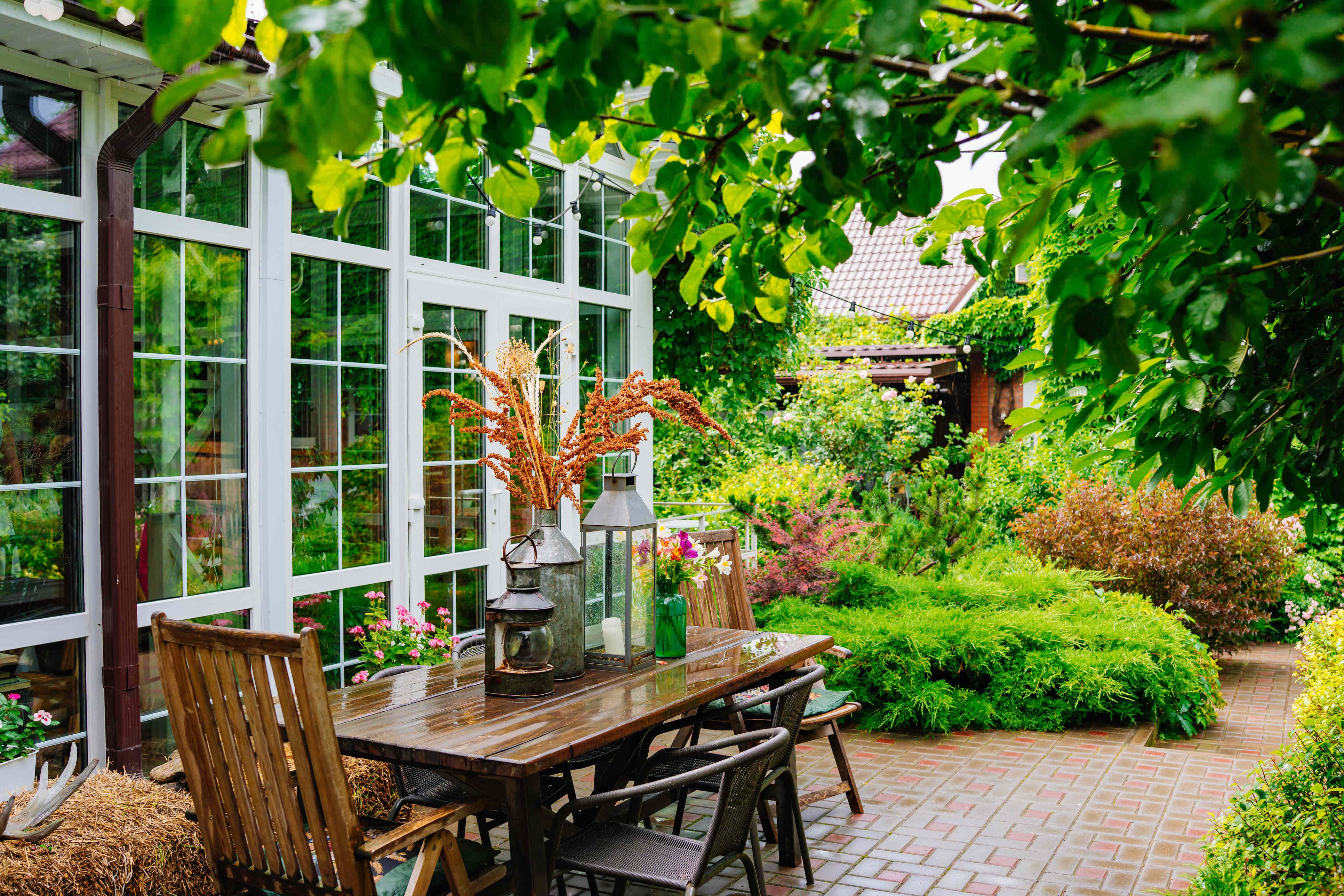 Real estate experts say this simple backyard upgrade adds the most ...