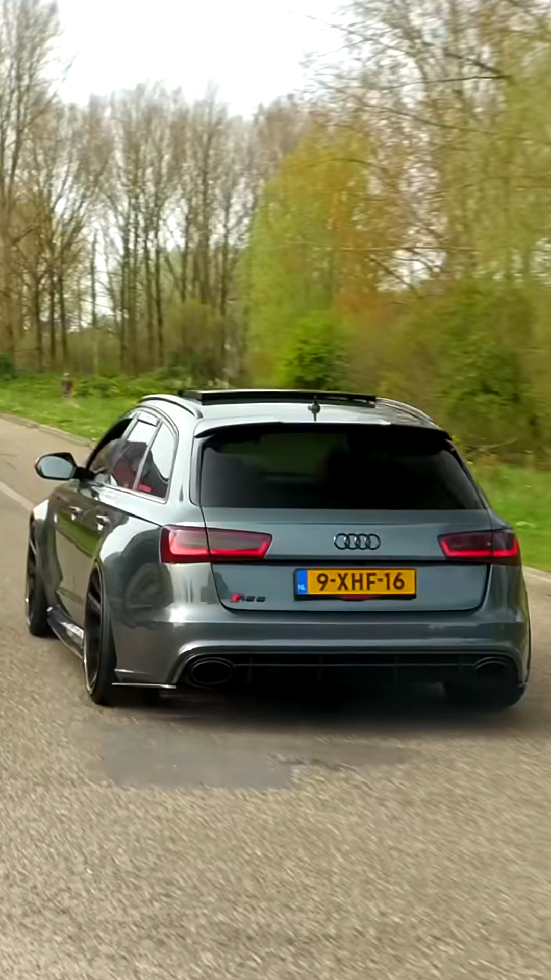 Audi RS6 delivers hard acceleration with 800 HP