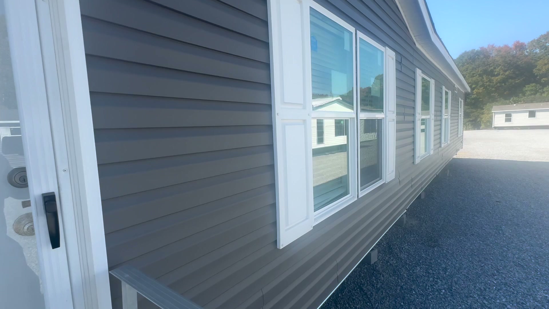 A 4-bedroom mobile home under $145K should not have this much space