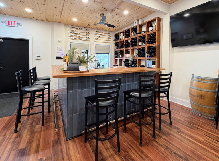 Melted Wings Winery opens in Old Brooklyn