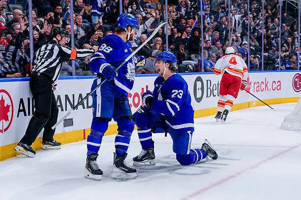 Toronto Maple Leafs stars William Nylander and Matthew Knies react ...