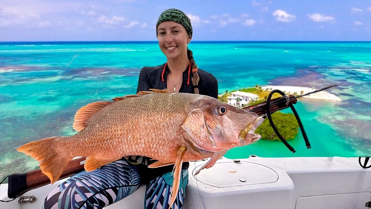 She dove into a 1,000-foot drop-off... then a massive snapper appeared ...