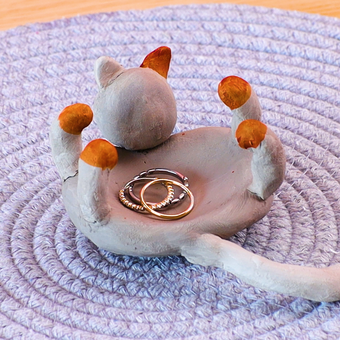DIY creative jewelry holder using air dry clay!