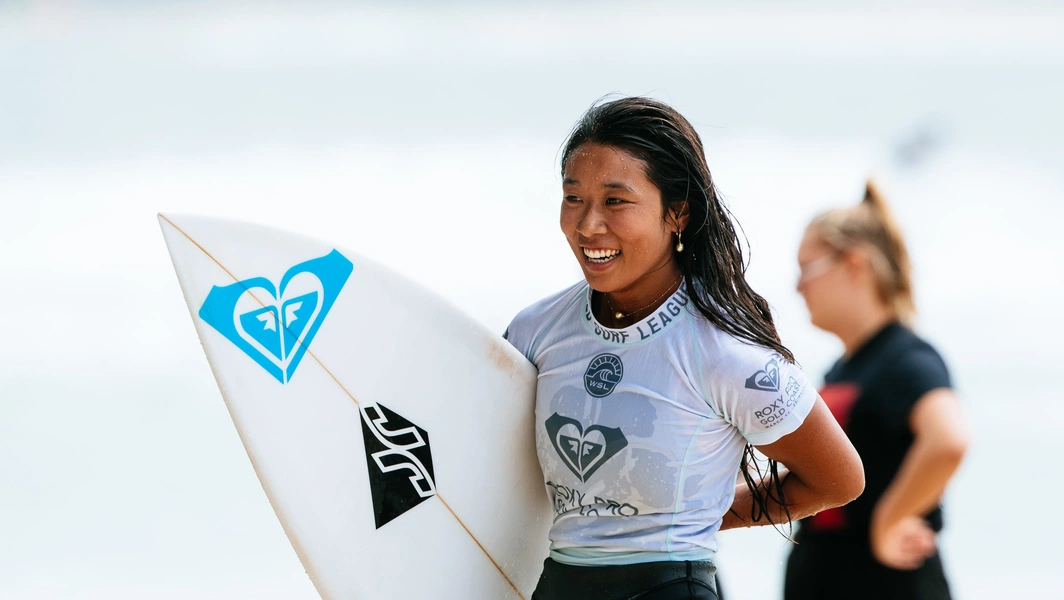 Surf photographer hospitalised after marine animal bite at WSL event