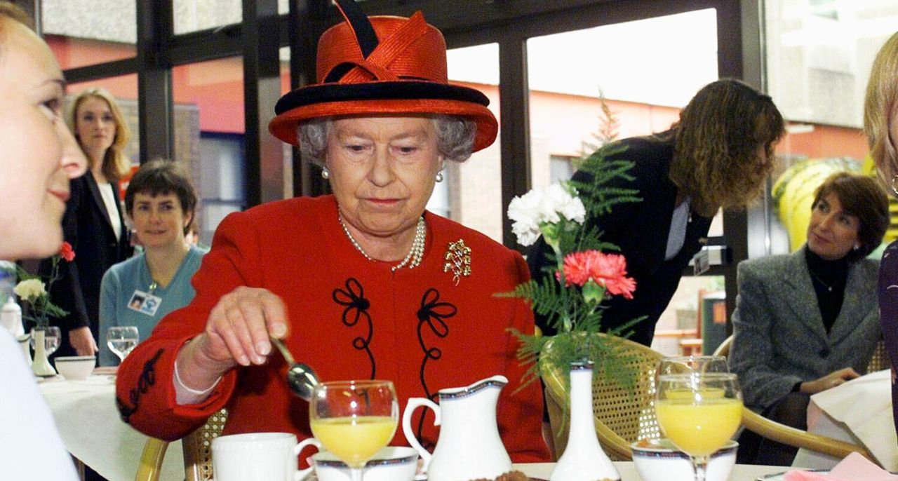 This 'Great British Baking Show' judge says the royal family tends to ...