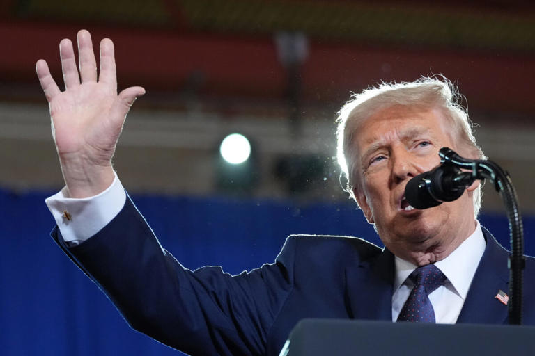 You're an idiot! White House erupts at CNN journalist over report on ...