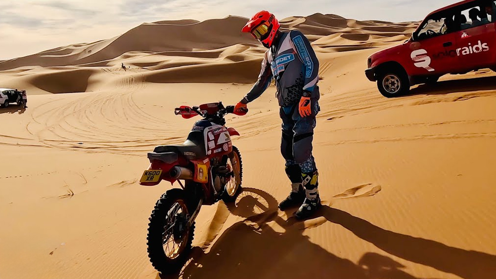 A 42°C Sahara ride tests endurance across 1,600 km