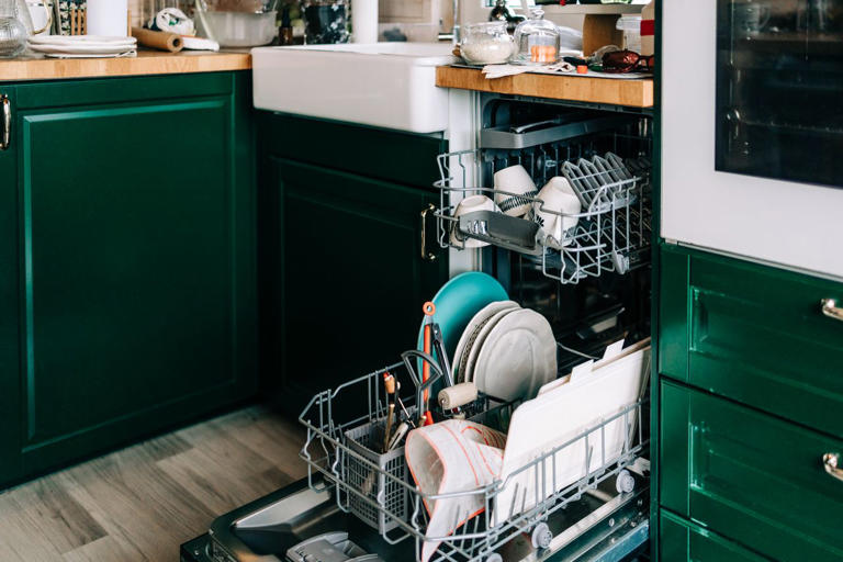The dishwasher mistake most people make (it keeps your dishes dirty)