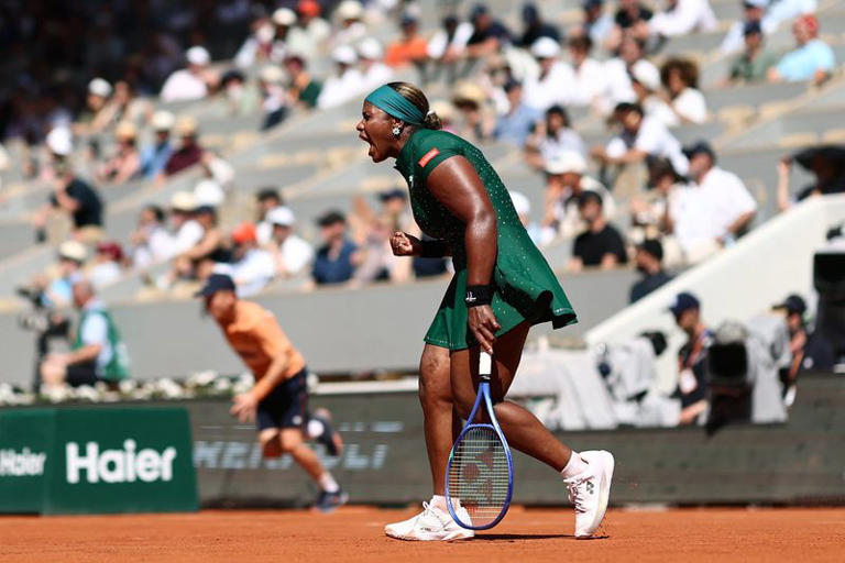 Tennis - Gauff powers past Townsend to begin Paris title defence