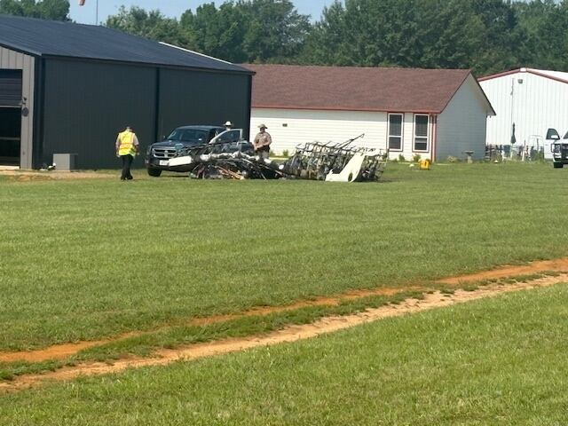 Pilot killed after small plane crash reported at private subdivision in ...