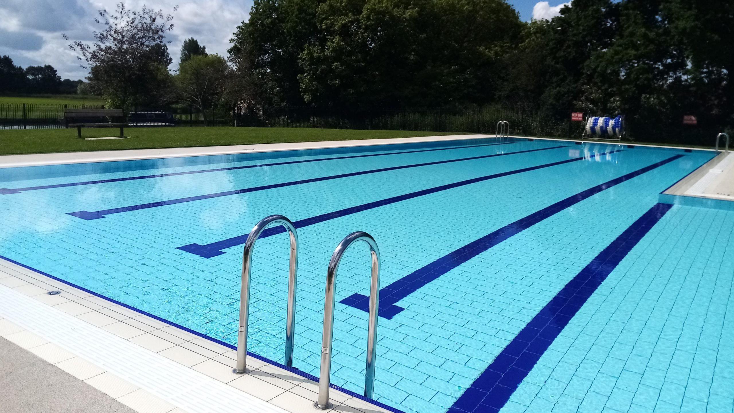 Frustration as outdoor pool stays closed