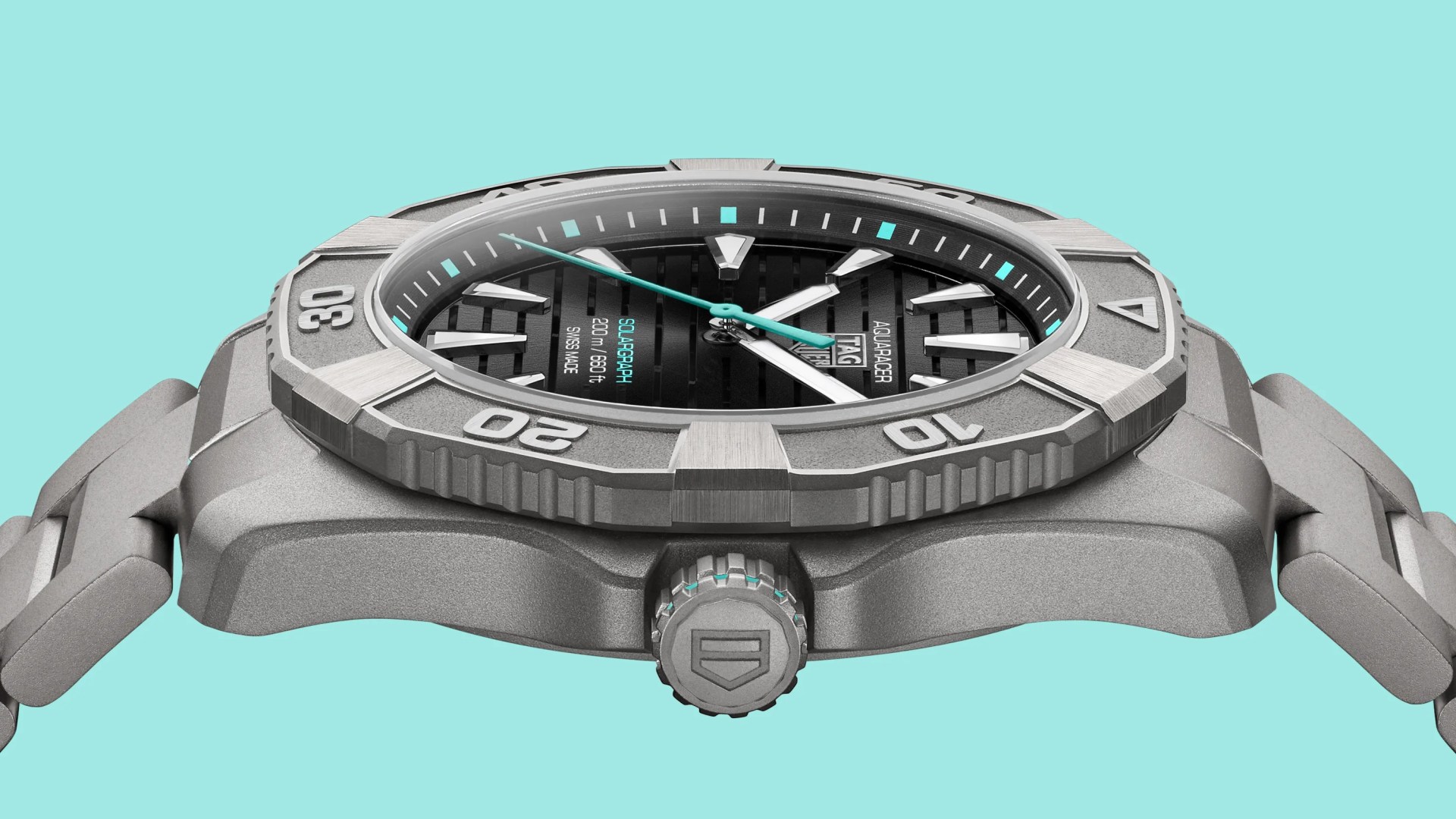 TAG Heuer’s entry-level dive watch gets a sporty, 1980s-inspired revamp