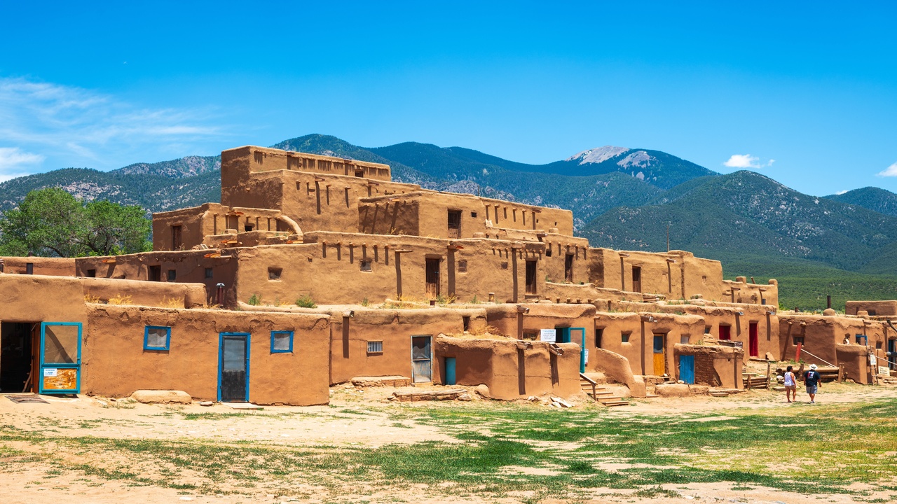 People have lived in these New Mexico adobe walls for 1,000 years, and ...