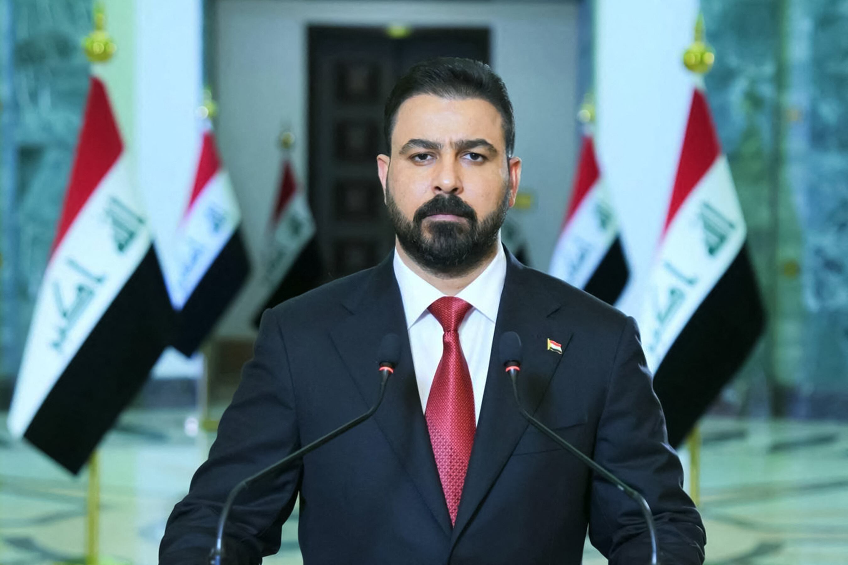 Iraq's Al Zaidi orders body to oversee contracts and recover public funds