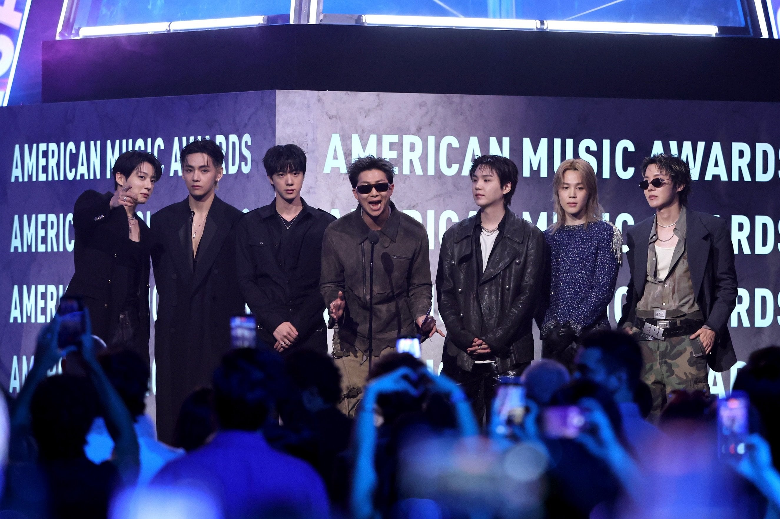 Imparables en la cima: BTS se queda con el galardón principal de los ...