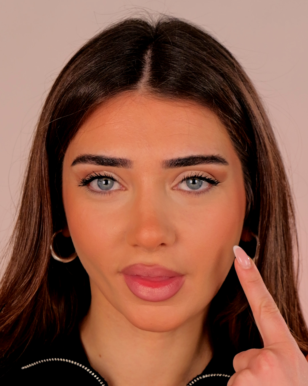 This eyeshadow hack makes your eyes pop