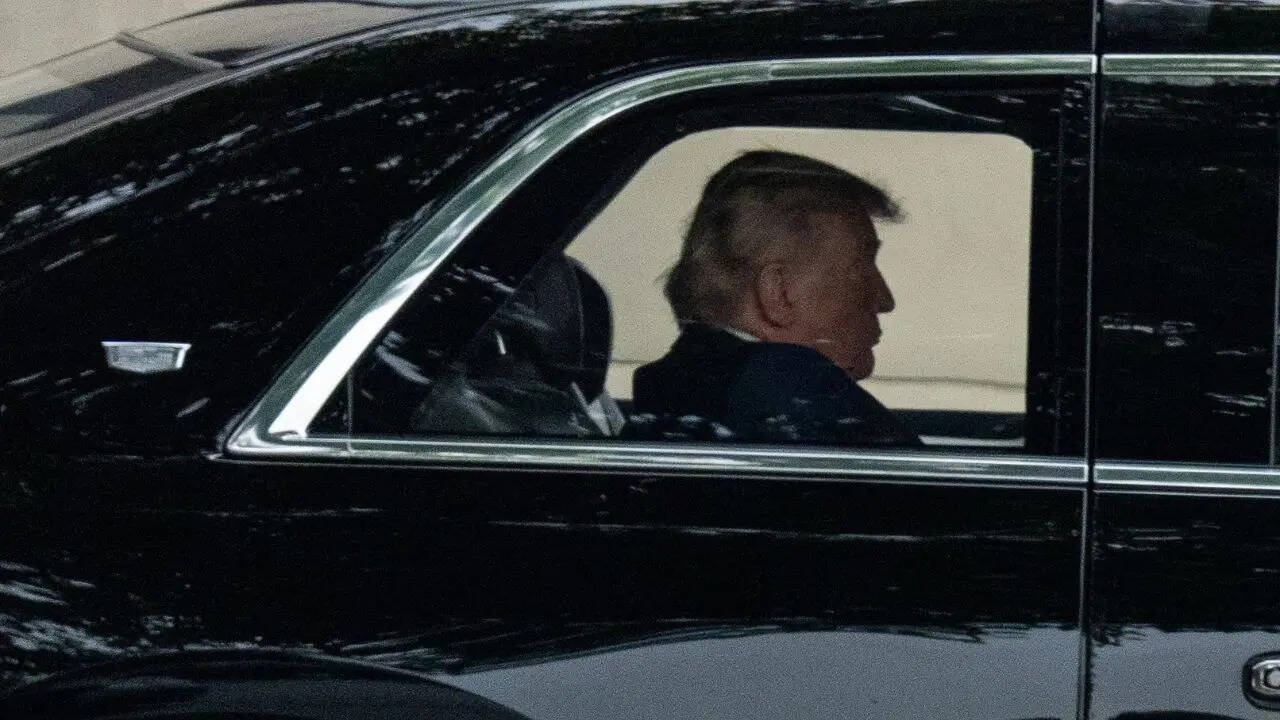 Trump hospital visit: Top doctor sounds alarm amid president's Walter ...