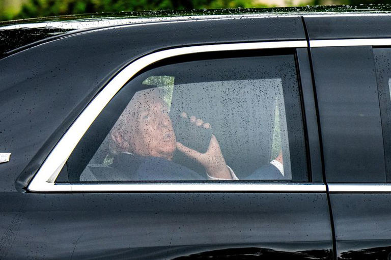 Donald Trump heads to presidential retreat after 3-hour hospital visit