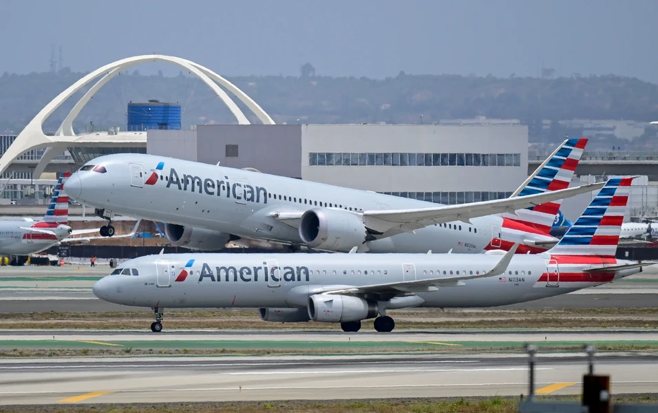 American Airlines strips elite perks from basic economy fares