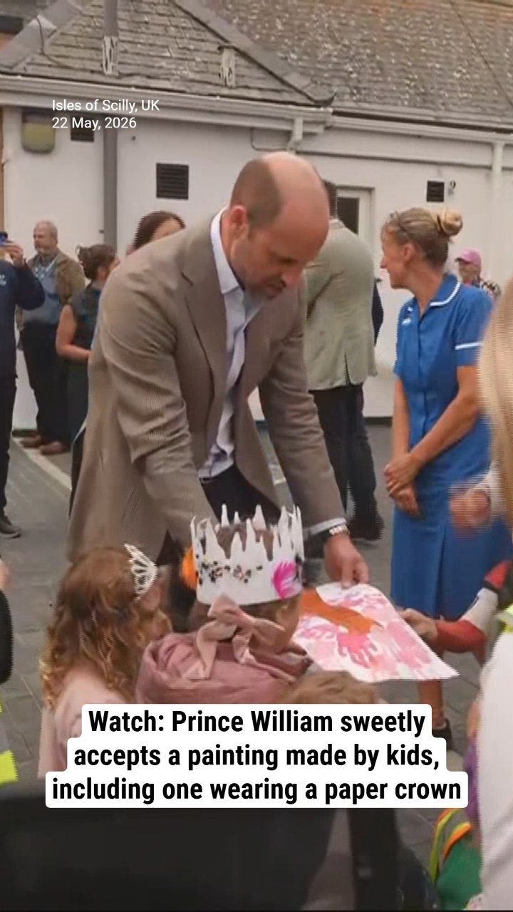 Watch: Prince William sweetly accepts a painting made by kids ...