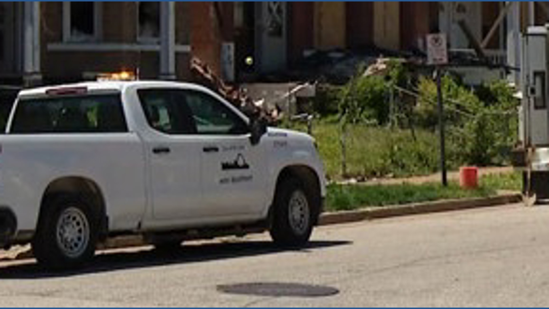More tornado-damaged building demolitions underway in St. Louis