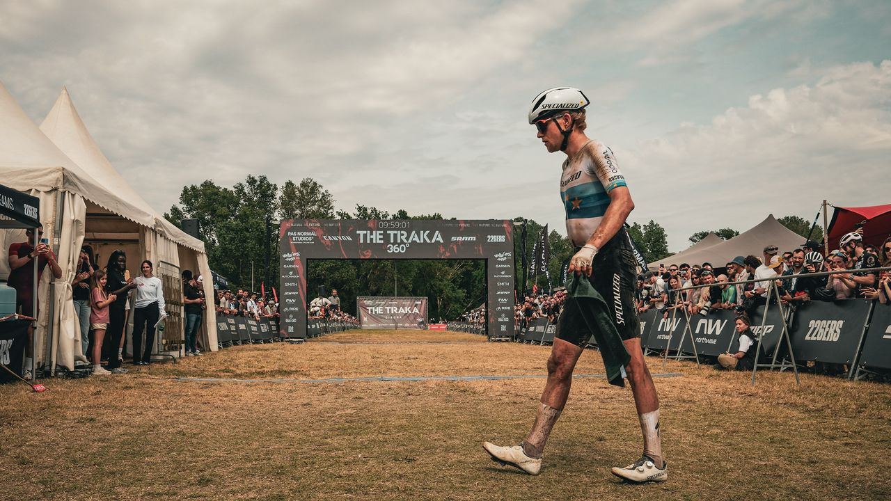 Professional teams vs. privateers: The evolving landscape of gravel racing