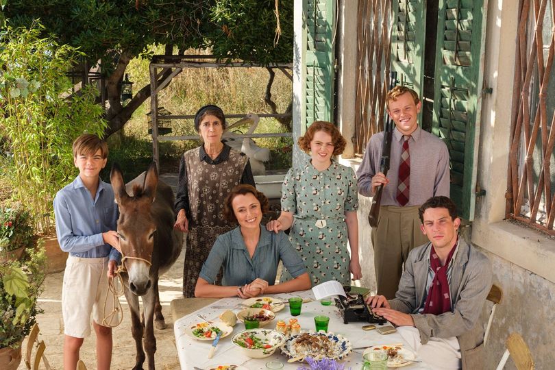 Call the Midwife fans urged to binge-watch heart-warming period drama