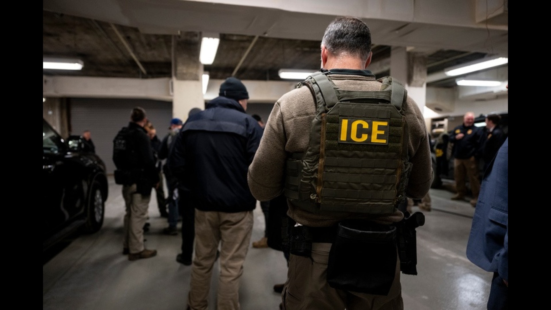 Protesters clash with agents outside ICE facility where hundreds are ...
