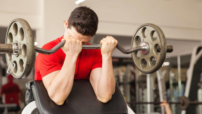 Top trainer Jeff Cavaliere and Andrew Huberman share a tough biceps and ...