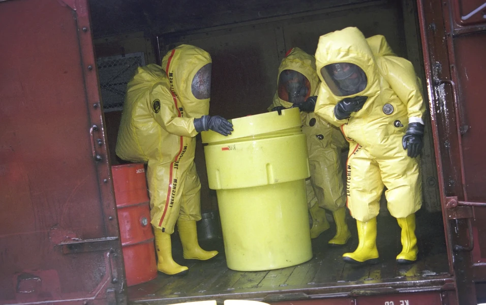 Fatal chemical tank implosion injures 10 at Longview mill