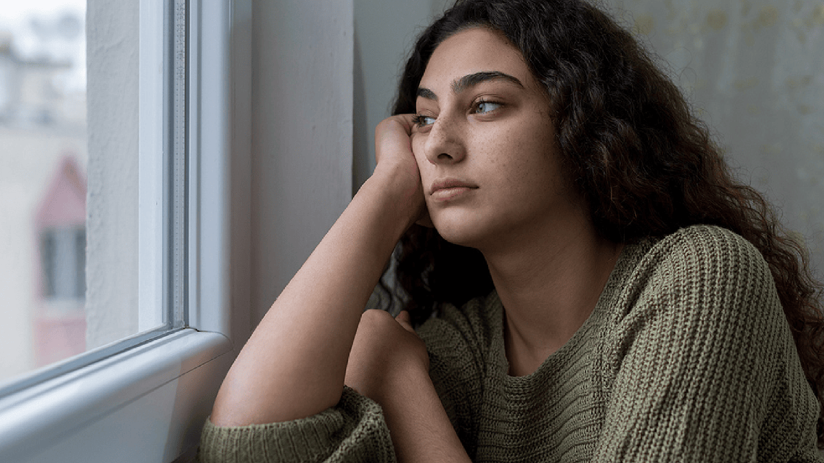 Subtle red flags of emotional abuse every woman should keep in mind