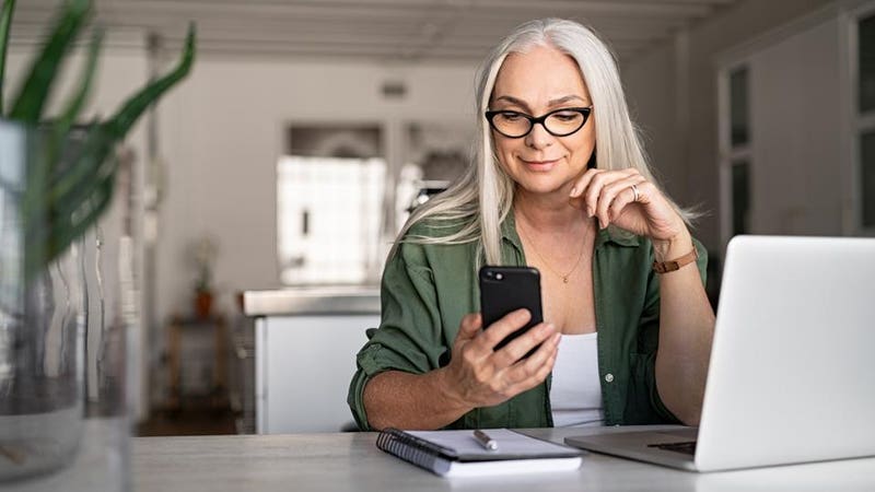 How can small business owners stay payroll tax compliant?