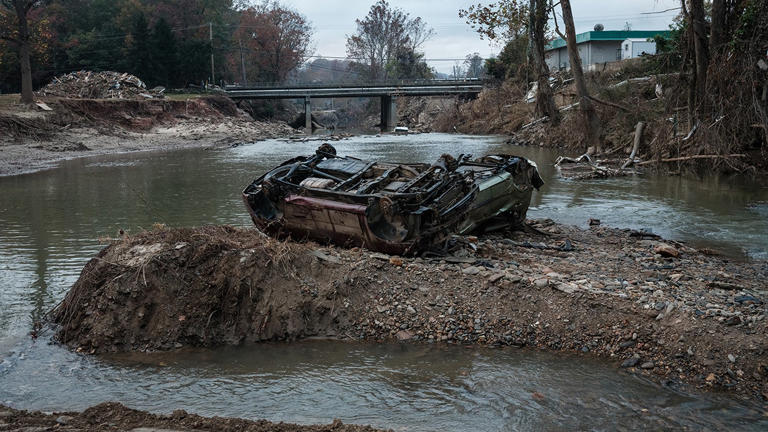Torrential rain triggers flash flooding in western North Carolina areas ...
