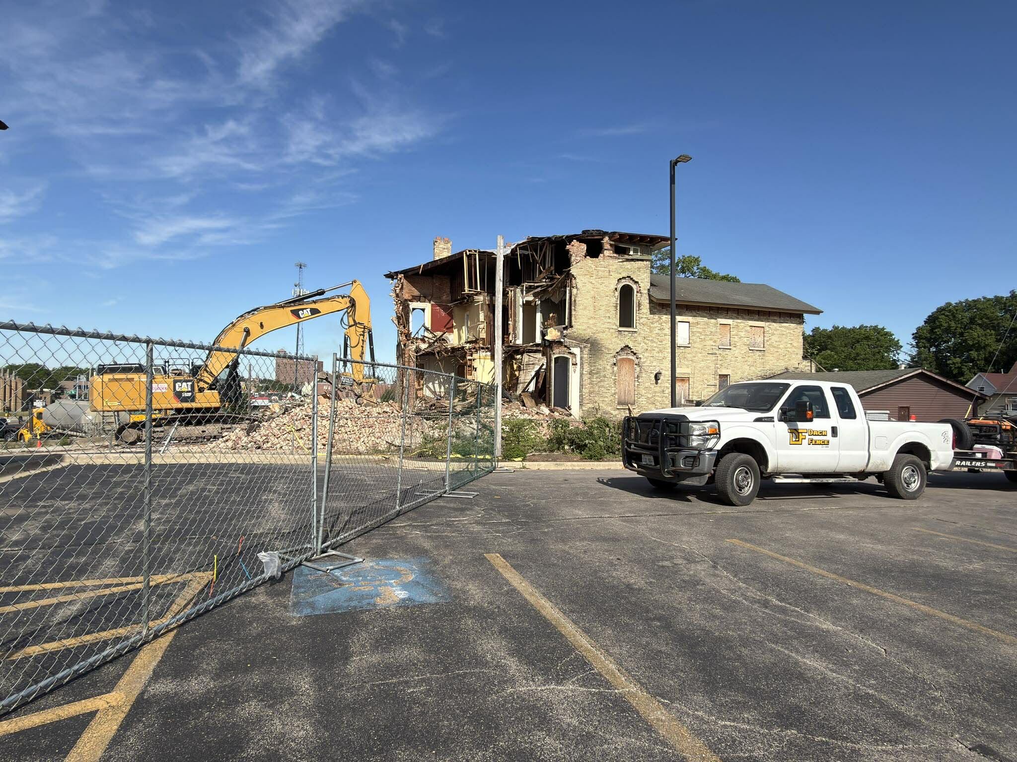 Demolition begins on 163-year-old Briggs Mansion in Rockford