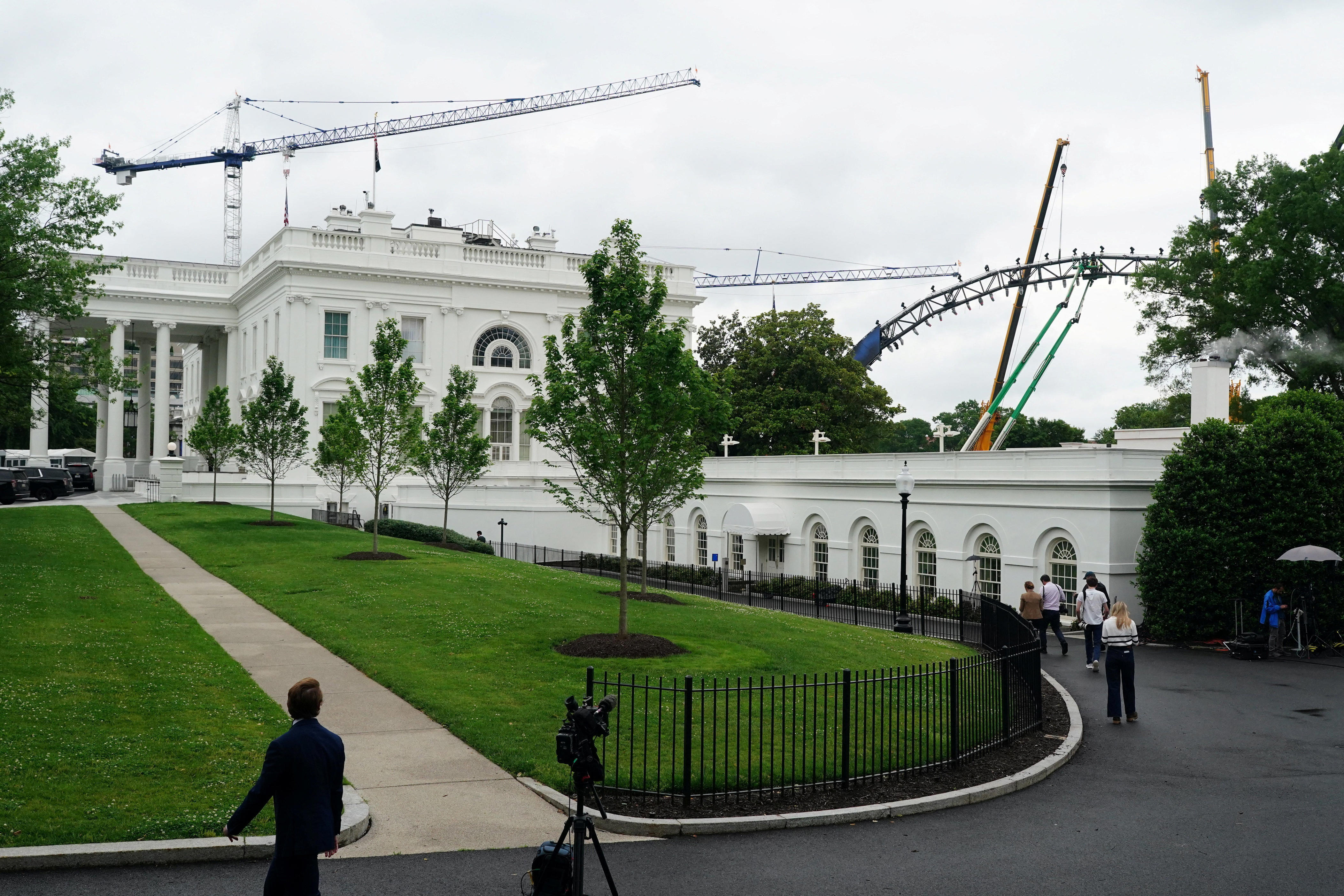 Why are people comparing White House lawn to 'Idiocracy' movie?