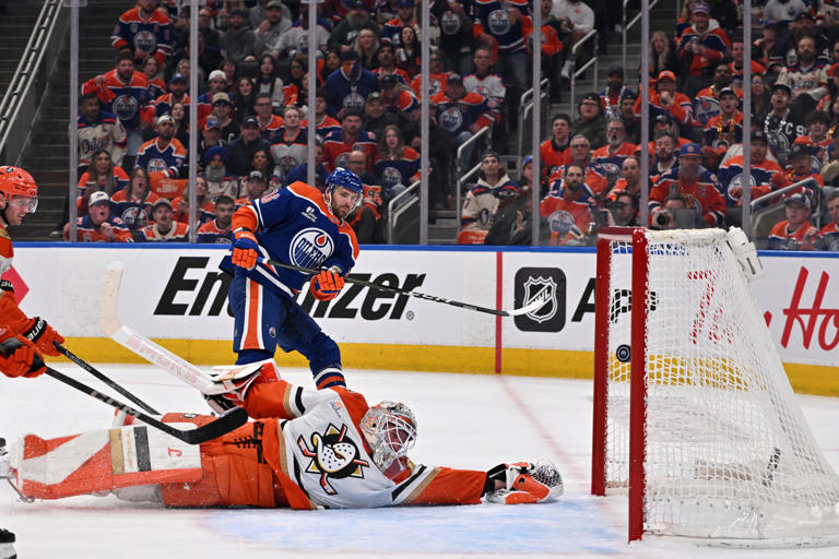 Pagnotta: Jason Dickinson’s market value in the $5 million range or higher
